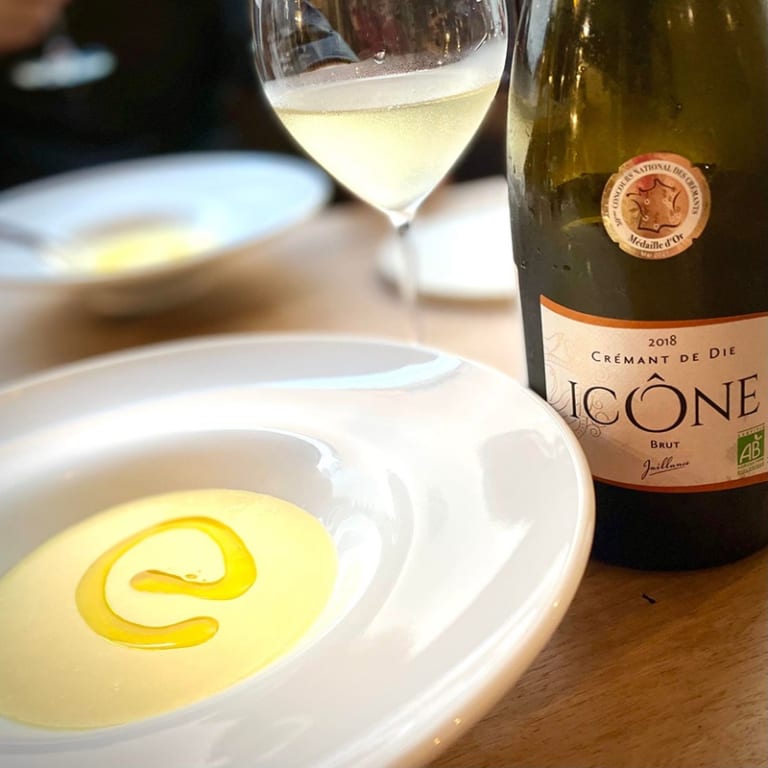 【目黒区】目黒本町にあるワインショップ「aVin（アヴァン）」内にオープンした「bio bistro Porto Suono（ビオ ビストロ ...